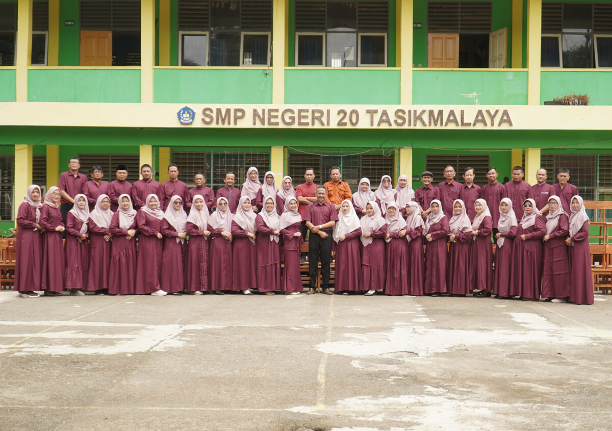 SMP Negeri 20 Tasikmalaya — Sambutan Kepala Sekolah